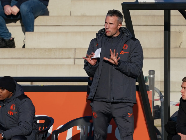 Oficial | Robin Van Persie a fost numit antrenor principal