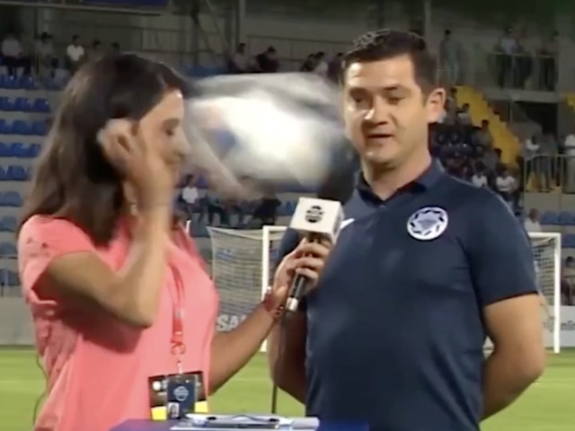 GALERIE FOTO: A primit o minge direct în față, dar ce a urmat a făcut-o ...