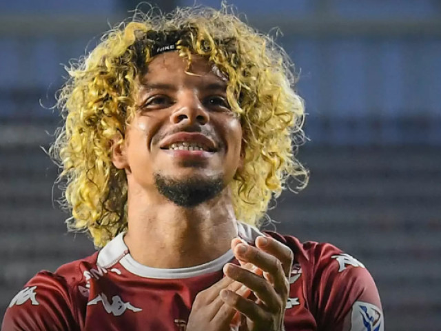 Oficial | Jayson Papeau a plecat de la Rapid! Giuleștenii au dezvăluit ...