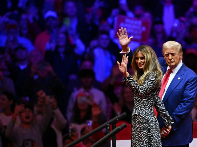 GALERIE FOTO: Americanii au prezentat o poza cu Trump drept imaginea ...