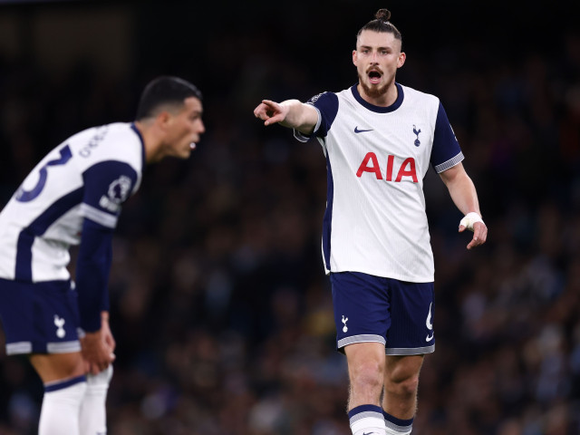 GALERIE FOTO: Oferta pentru Radu Drăgușin a venit înainte de Crăciun, Tottenham a luat decizia