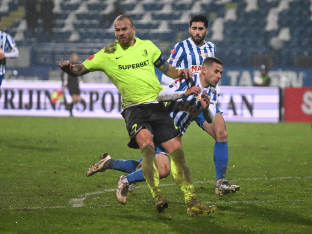 Video | Poli Iași - Farul 2-2. Emil Săndoi și Gică Hagi s-au anihilat ...