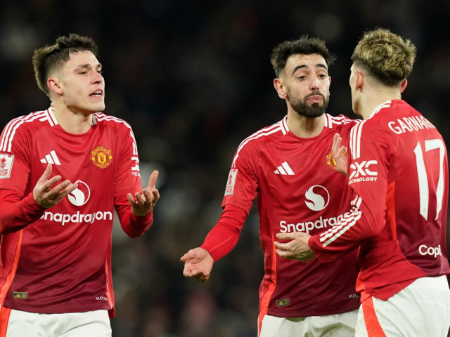 Foto | A promis să nu se tundă până când Manchester United va obține 5 ...