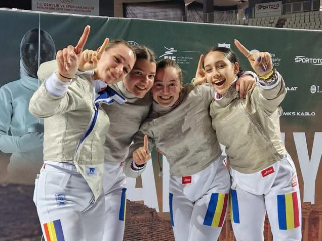 Ce performanță! Echipa feminină de sabie a României a câștigat medalia de aur la CE pentru juniori