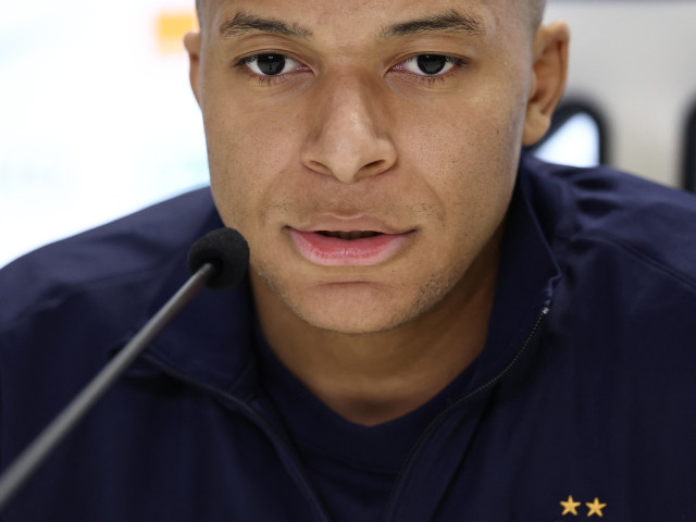 Video | Fanii lui PSG nu s-au abținut și l-au ironizat pe Kylian Mbappe ...