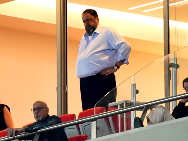 Stop! De frica UEFA, miliardarul de 5 ori mai bogat decât Gigi Becali ...