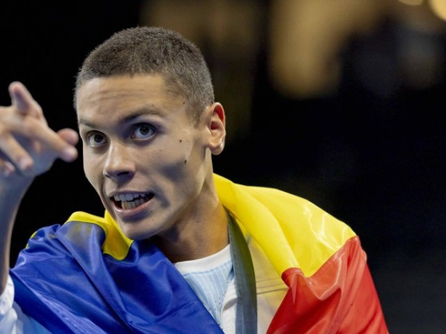 A intrat în ISTORIE! David Popovici, ”extraterestrul” din înotul mondial