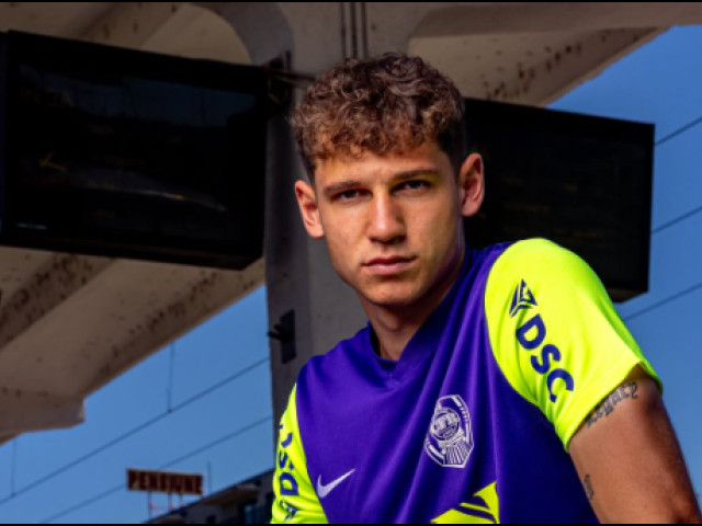 Foto | ”Barcelona din Gruia”. CFR Cluj și-a lansat noul echipament ...