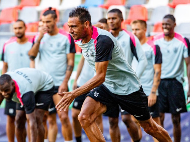 Galerie Foto | CFR Cluj s-a antrenat pe Ghencea în noul echipament ...