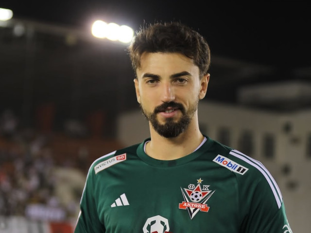 Video | Andrei Vlad face minuni în Kazahstan! Ales omul meciului după mai multe parade la Aktobe