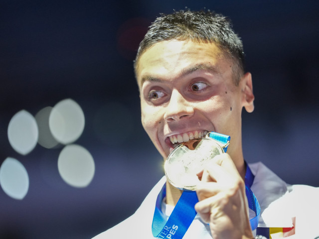 GALERIE FOTO: David Popovici, mesaj clar înaintea semifinalei de la 100 ...