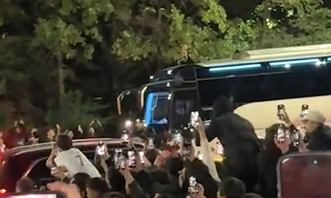 Video&Foto | ”Nebunie” la Almaty! Fanii s-au călcat în picioare pentru ...