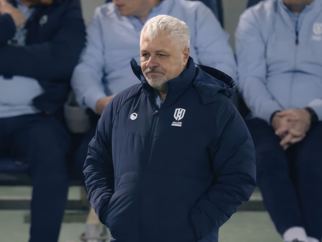 GALERIE FOTO: Marius Șumudică a renunțat la celebra geacă purtată la ...