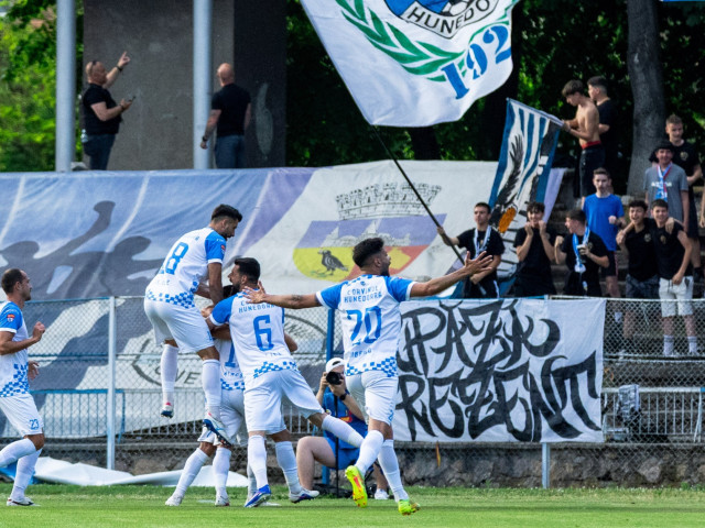 GALERIE FOTO: Corvinul și-a ales stadionul pentru SuperLiga ...