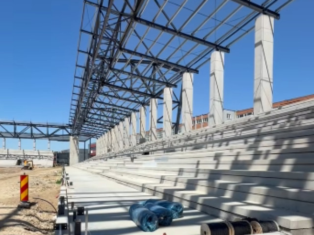 Un nou stadion din România este “în picioare”! Imagini cu arena aflată ...