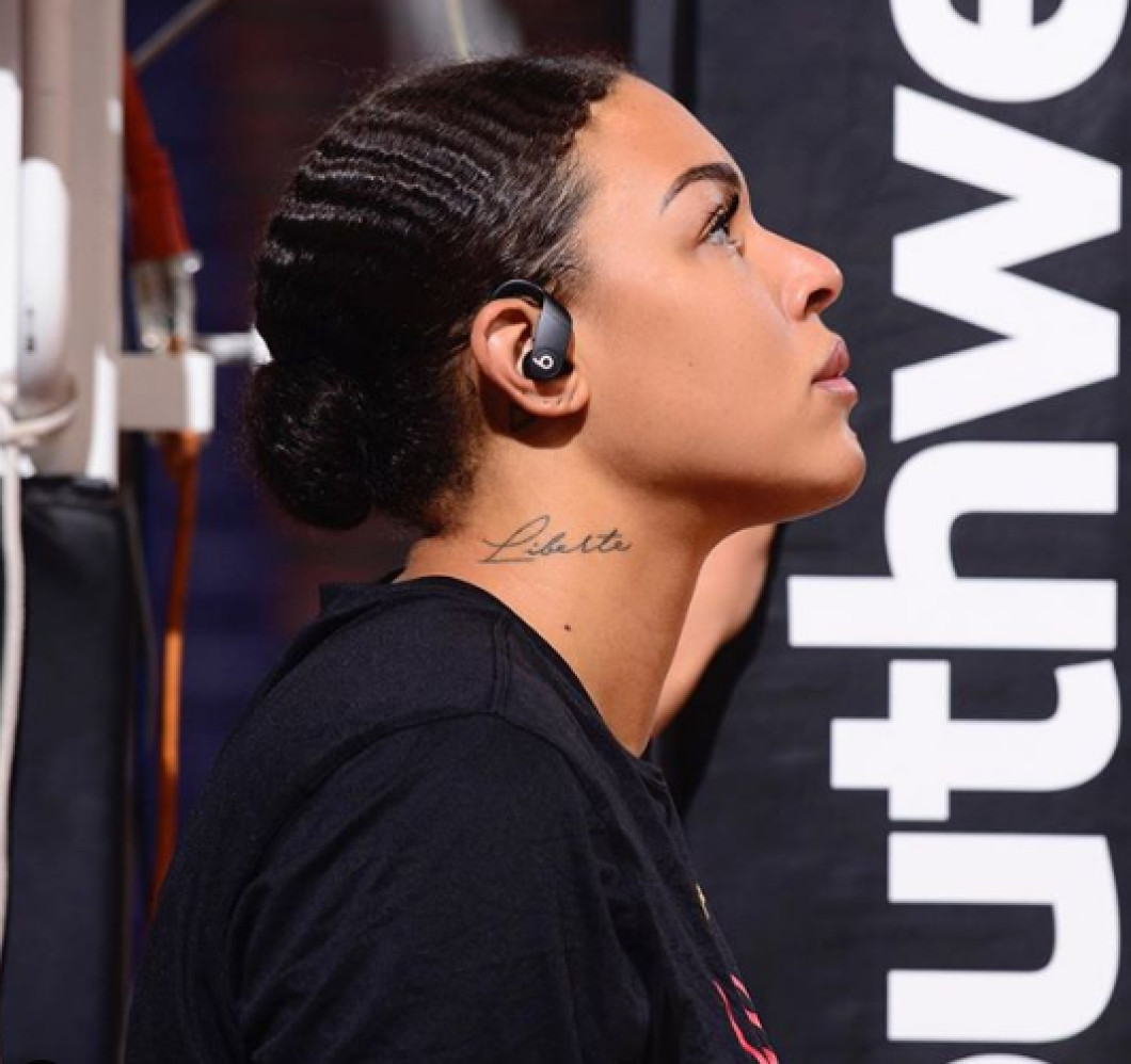 GALERIE FOTO: Liz Cambage, prea bună pentru adversarele din WNBA ...