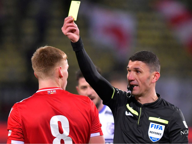 Marcel Bîrsan, ‘client’ vechi pentru Dinamo. În 2021, arbitrul a mers ...
