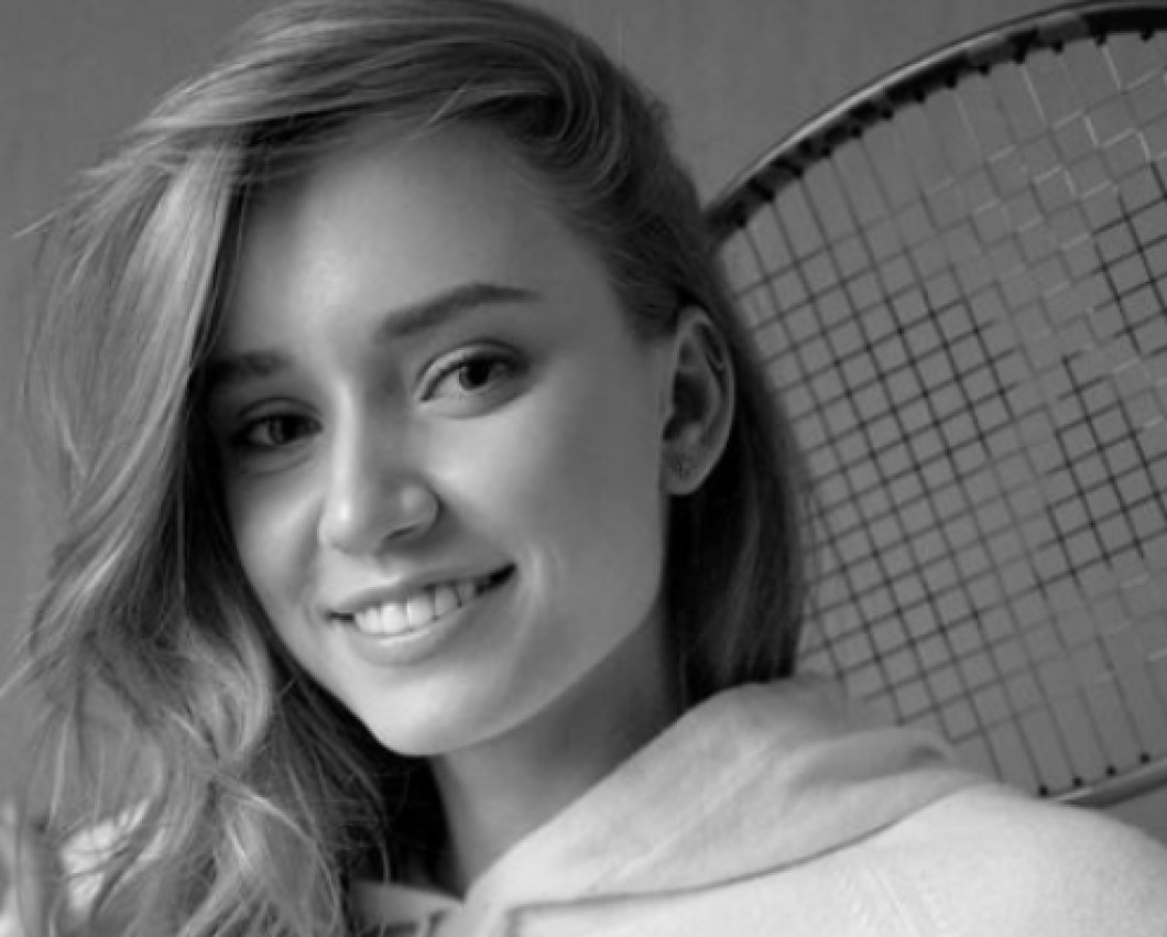 GALERIE FOTO: Elena Rybakina – Ons Jabeur, 3-6, 6-2, 6-2. Fosta ...