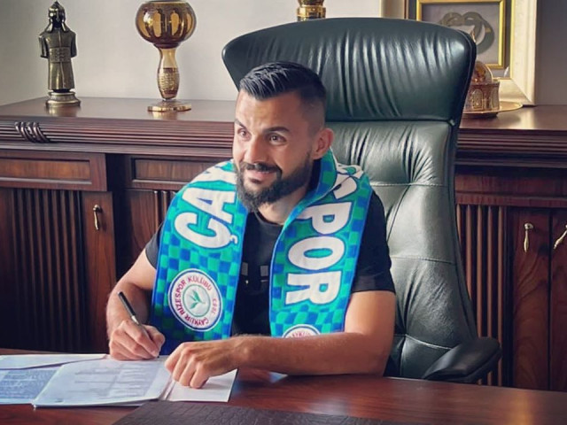 Enriko Papa a semnat cu noua sa formație. Fostul căpitan de la FC ...