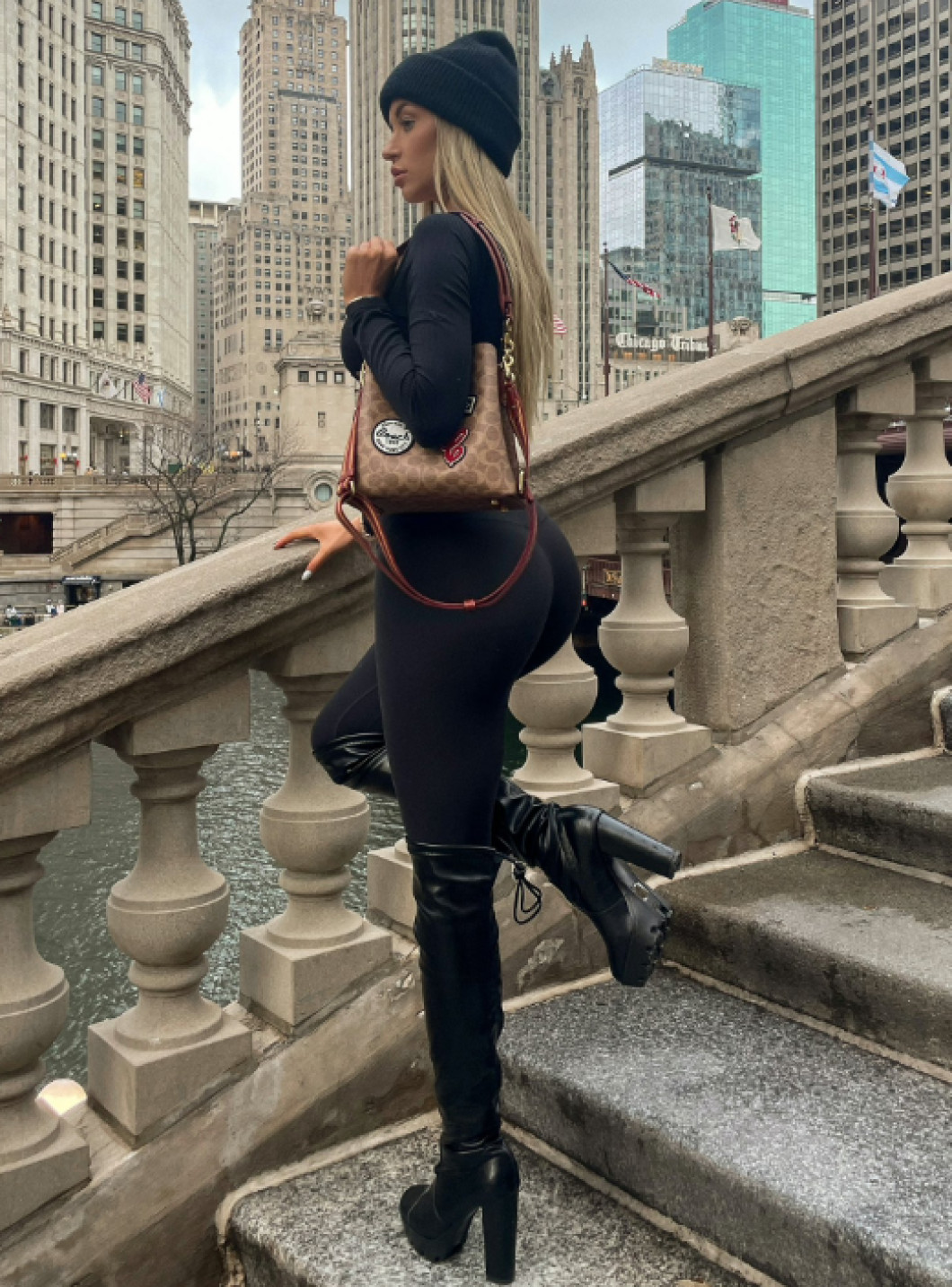 GALERIE FOTO: Mikayla Demaiter, cea mai cunoscută hocheistă din lume, a ...