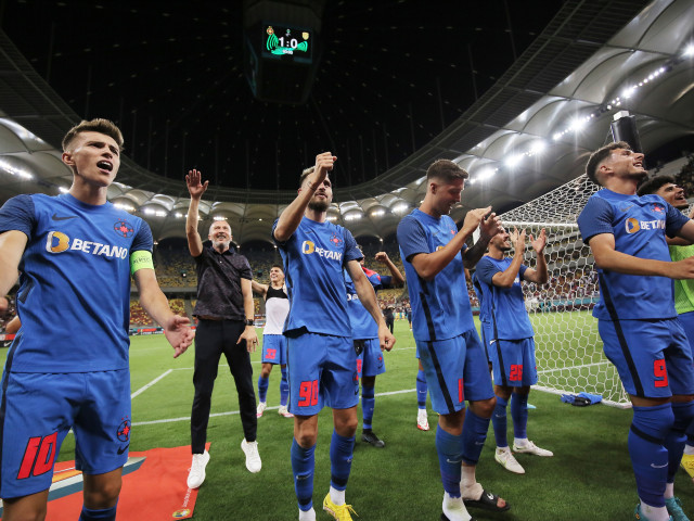 Cum l-a ironizat Mihai Stoica pe Florin Lovin, după calificarea FCSB ... Cum l-a ironizat Mihai Stoica pe Florin Lovin, după calificarea FCSB ...