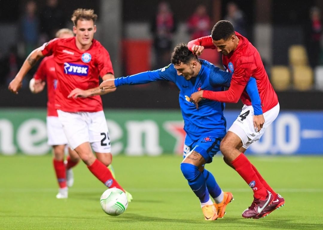 Stire Antrenorul lui Silkeborg știe la ce să se aștepte din partea FCSB ...