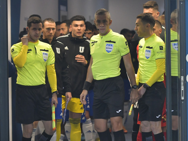 Problemele cu VAR-ul continuă în Liga 1! Mașina a rămas fără curent la ...