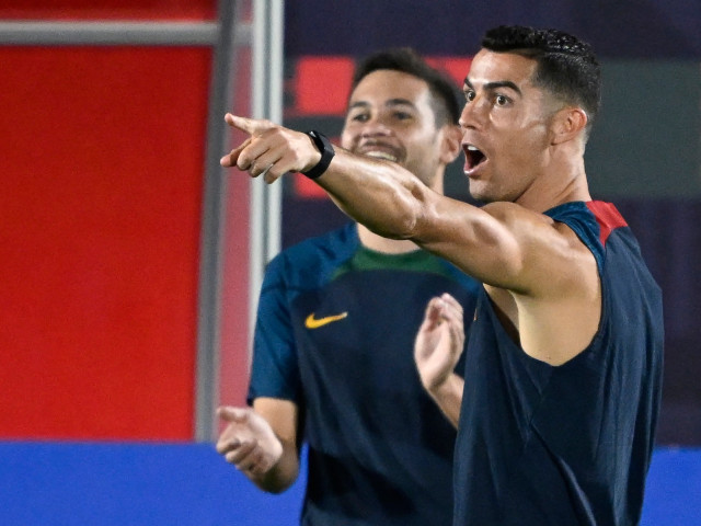 Arabii au tăiat 75 de milioane de euro din oferta pentru Ronaldo şi au ...