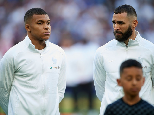 Foto | Kylian Mbappe rămâne fanul lui Real Madrid! Cum a fost surprins ... Foto | Kylian Mbappe rămâne fanul lui Real Madrid! Cum a fost surprins ...