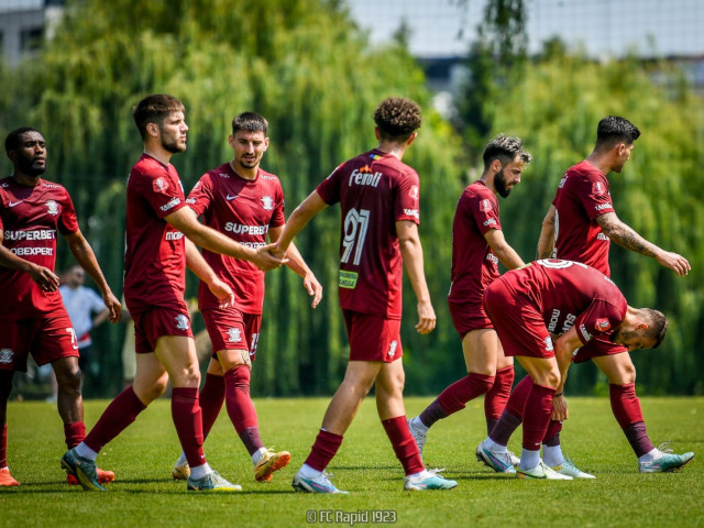 Rapid, victorie la scor în primul amical al verii! Cine a marcat cele 7 goluri ale trupei lui ...