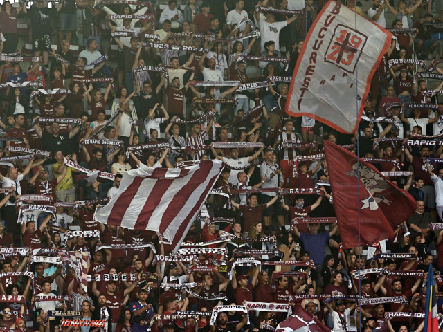 Rapidul antrenat de Cristiano Bergodi, susținut de ultrași la meciul cu Sepsi: ”Nu e război”