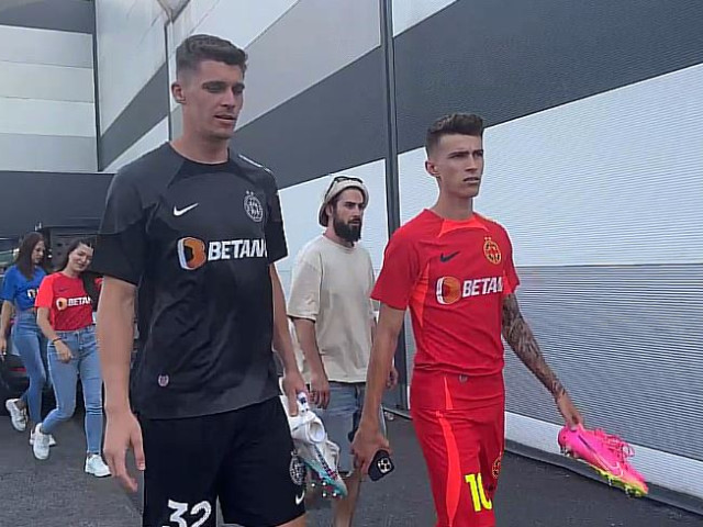 Galerie Foto | FCSB și-a prezentat noile echipamente! Culoarea care a ...