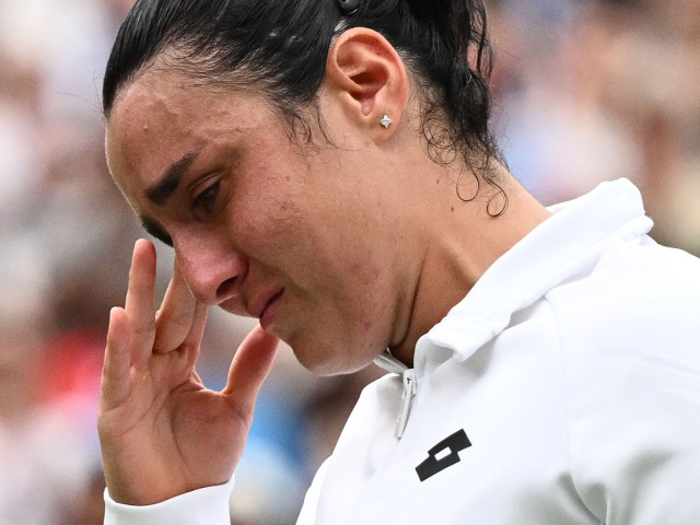 GALERIE FOTO: Ons Jabeur a izbucnit în lacrimi după finala pierdută la ...