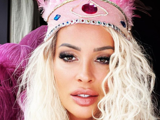 După divorțul cu scandal de fostul pilot de Formula 1, Cora Schumacher ...