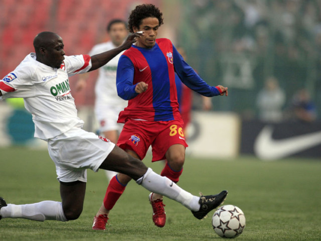 Elton e vedetă în Arabia Saudită şi e la curent cu tot ce se întâmplă ...