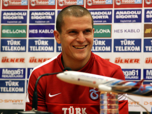 VIDEO Alex Bourceanu a fost la câțiva centimetri de primul său gol în ...