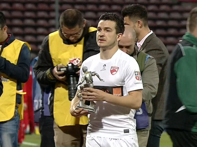 VIDEO Cosmin Matei a primit trofeul acordat „Fotbalistului lunii aprilie”