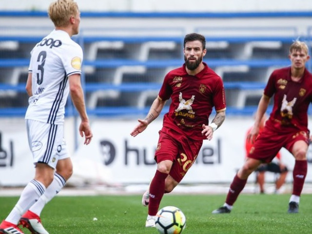 Gabriel Enache a debutat deja pentru noua sa echipă. Antrenorul l-a ...