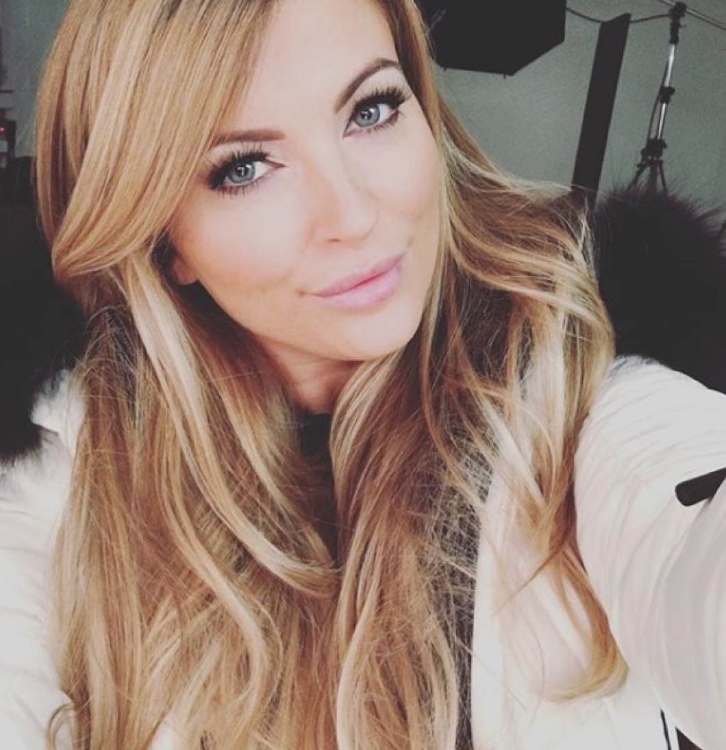 GALERIE FOTO: A lăsat cariera de fotomodel pentru o meserie în plină ...