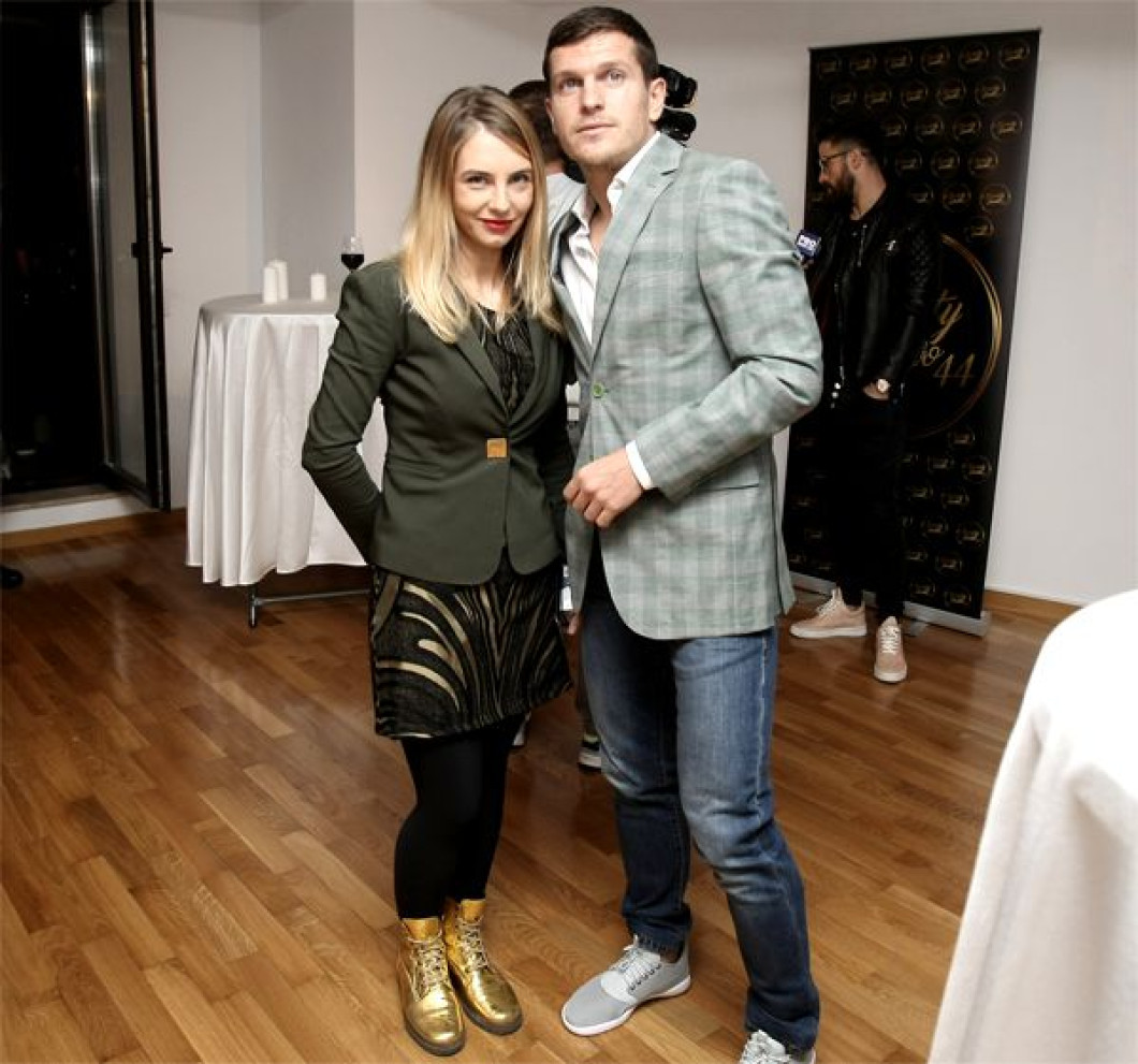 GALERIE FOTO: Adina Bourceanu a slăbit 50 de kilograme. Soţia ...