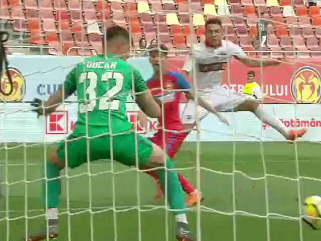 Surpriza de la FCSB l-a făcut uitat și pe “Messi al portarilor”! Cine e ...