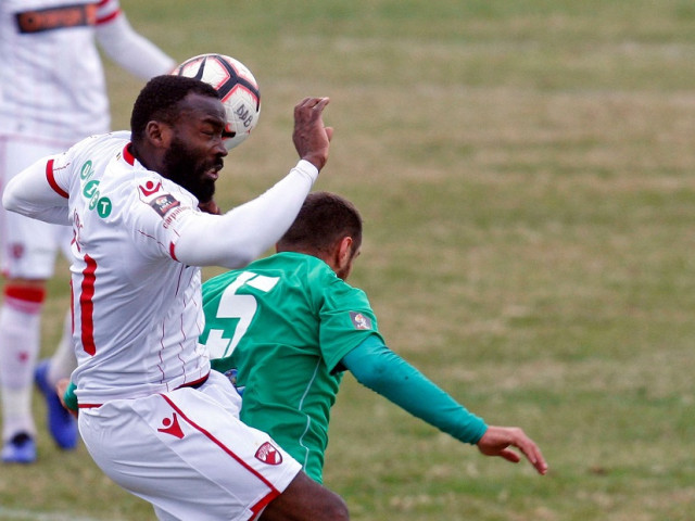 Dinamo poate renunta la Gregory Tade inainte ca acesta sa debuteze