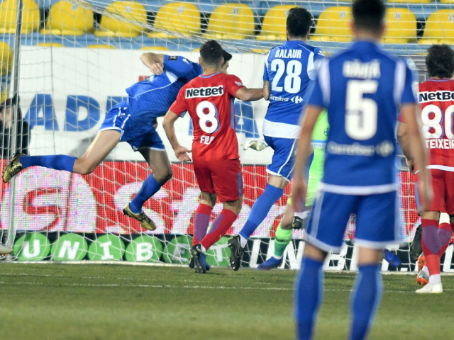 "La primul gol, dacă aveam VAR-ul, era offside!". Duckadam îl vede ...