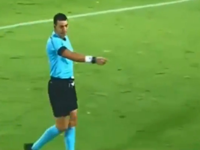 Video | Un arbitru din Columbia a oferit faza zilei. Cum le-a arătat ...