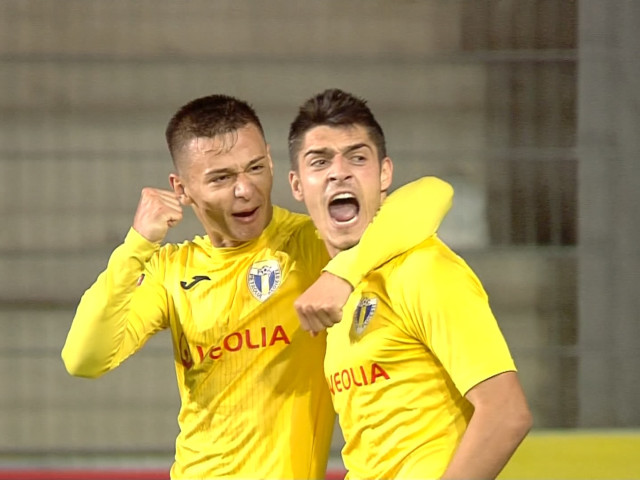 Video | Petrolul - Viitorul Pandurii Tg. Jiu 3-1. Gazdele au întors ...