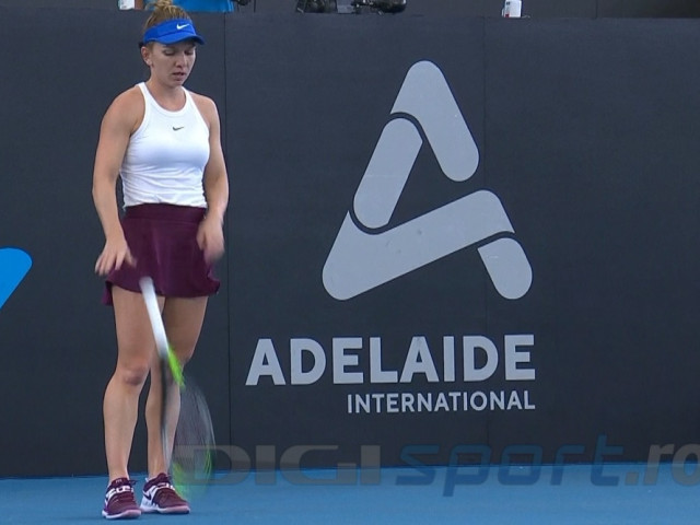 Video | Simona Halep a dat cu racheta de pământ. A pierdut șapte game ...