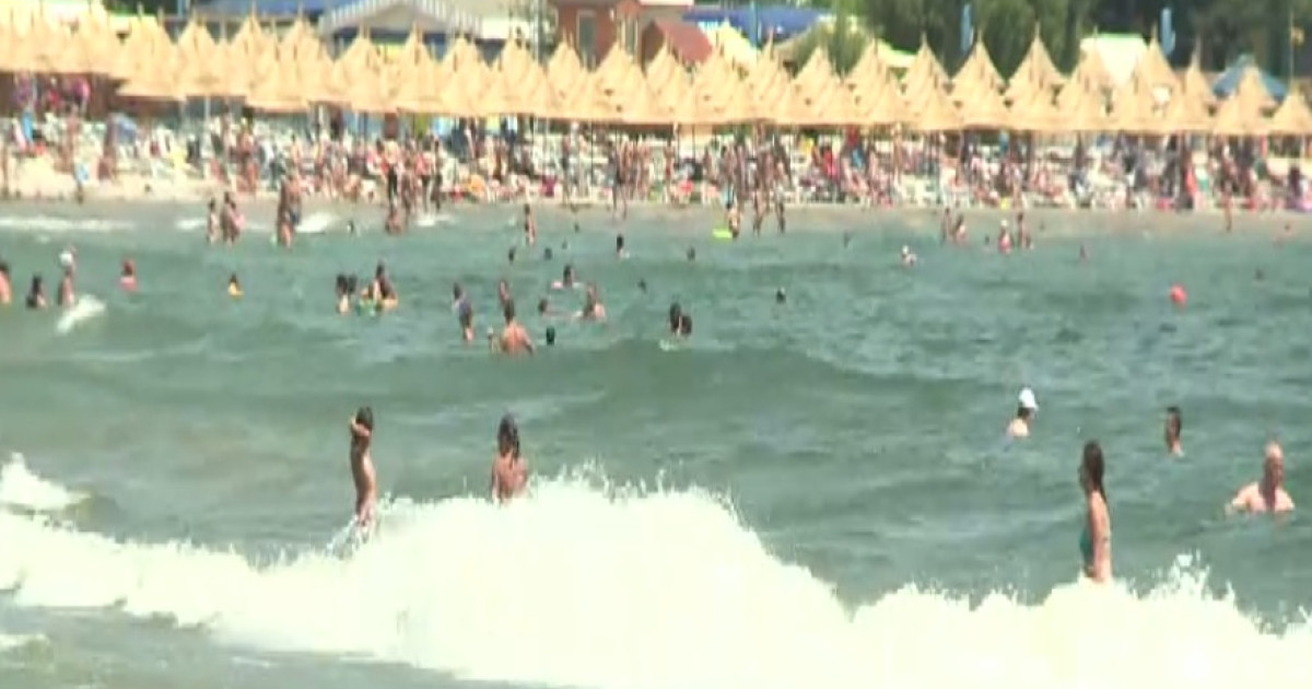 Plaja din staţiunea Venus, lipsită de salvamari | Digi24