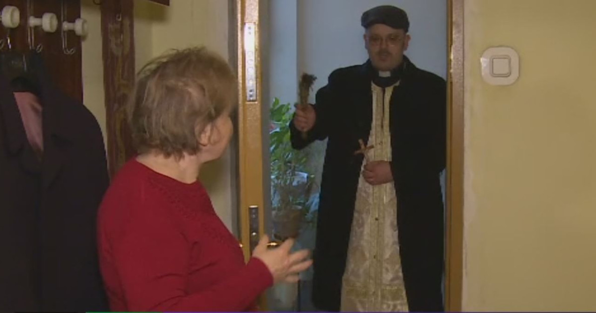 Preoţii au pornit cu Iordanul | Digi24