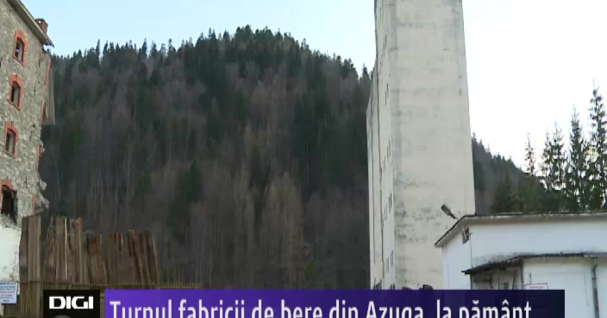 Turnul fabricii de bere din Azuga, la pământ | Digi24