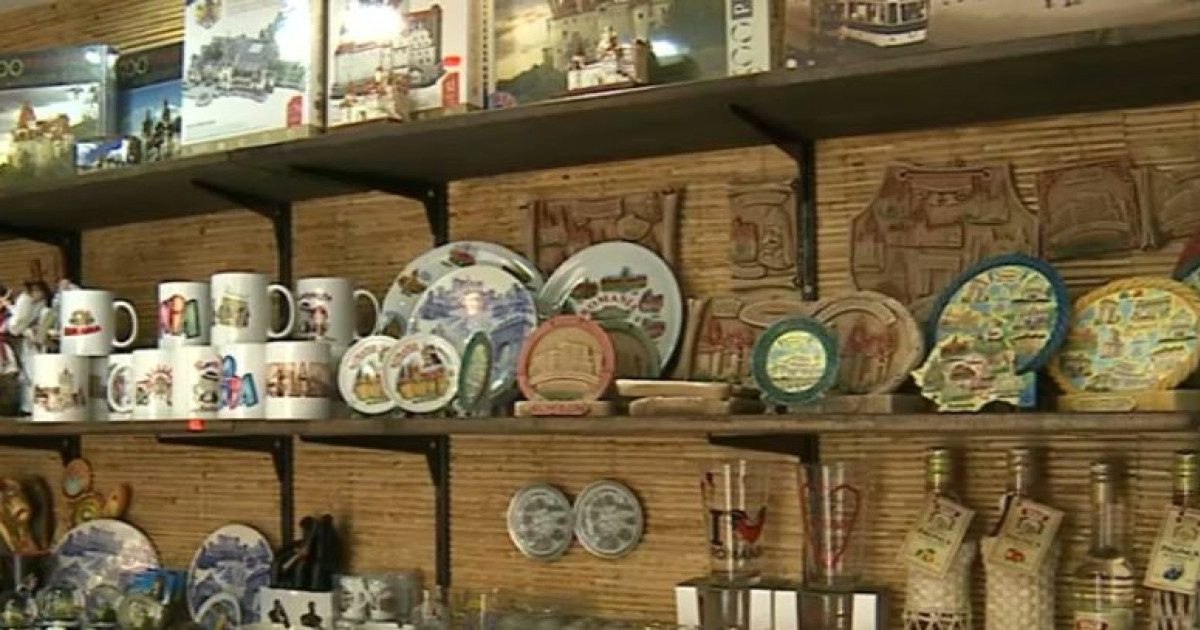 Suveniruri românești, fabricate în China | Digi24